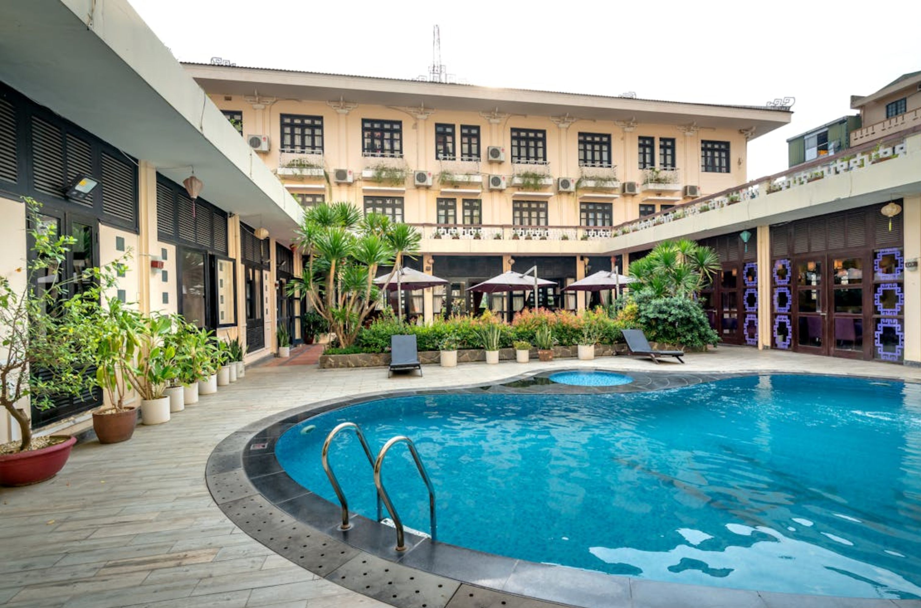 Mengenal Apa Itu Kondotel, Properti Mirip Hotel dan Apartemen | A&A ...